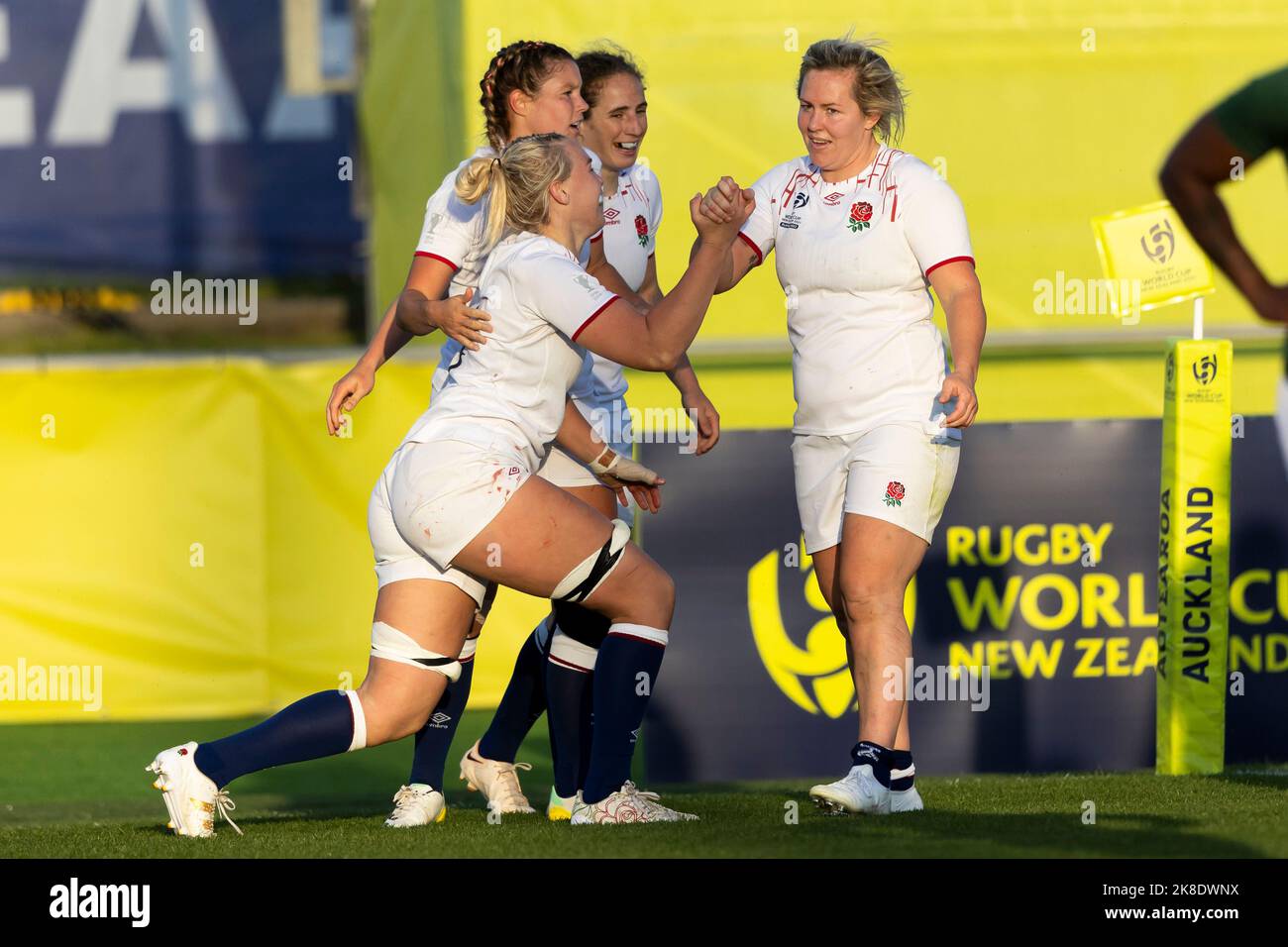 England's Rosie Galligan celebrates with captain Marlie Packer after ...