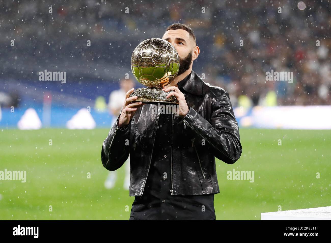 Karim Benzema of Real Madrid shows the Golden Ball (Ballon Dâ€™Or) to ...
