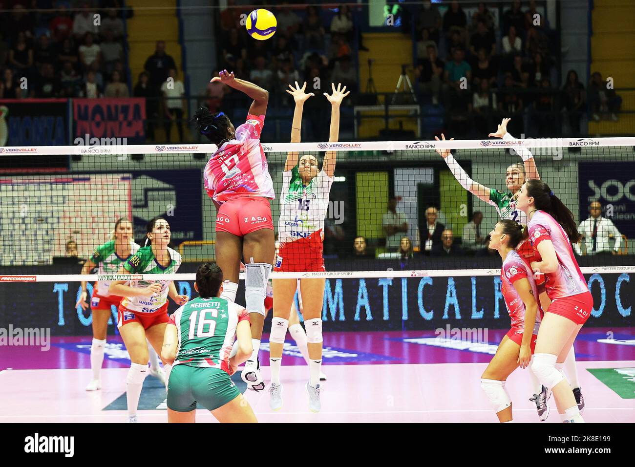 Jordan thompson volleyball hi-res stock photography and images - Alamy