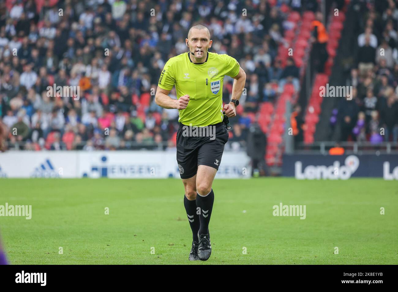 Copenhagen, Denmark. 22nd Oct, 2022. Referee Mads-Kristoffer ...