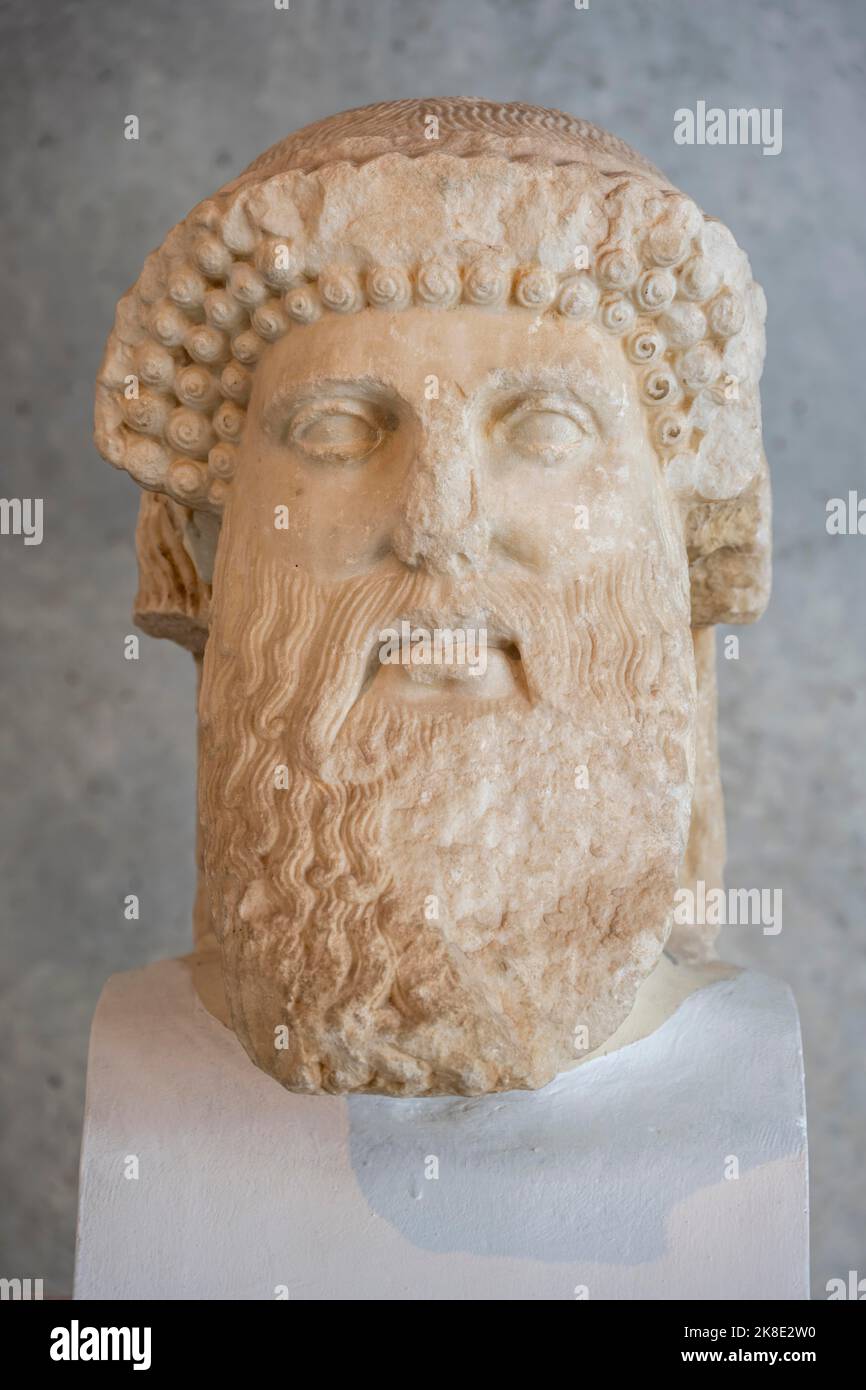 Ancient bust, Acropolis Museum, Athens, Greece Stock Photo - Alamy