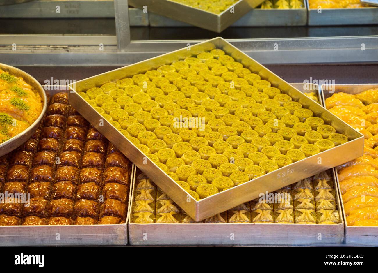 Turkish baklava in tray on display Stock Photo - Alamy
