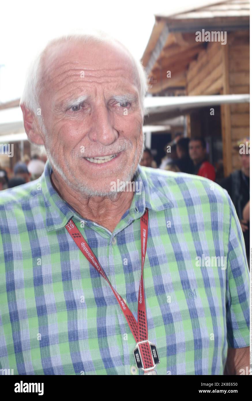 Red bull red bull rennen hi-res stock photography and images - Alamy