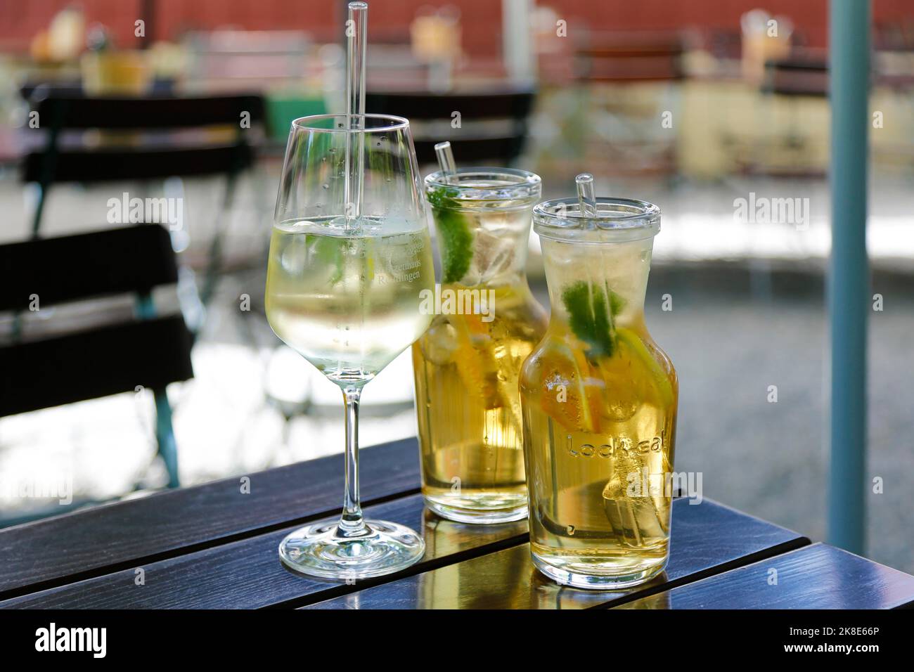 Drinks, cocktails, cold drink, left summer spritzer, right Schuetzen ...