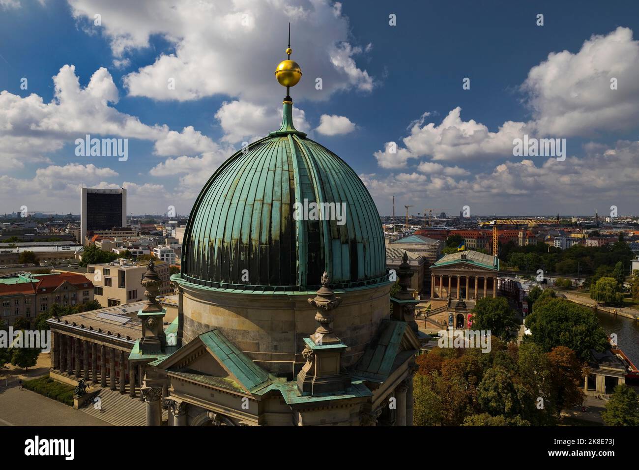 Elevated museum view hi-res stock photography and images - Alamy