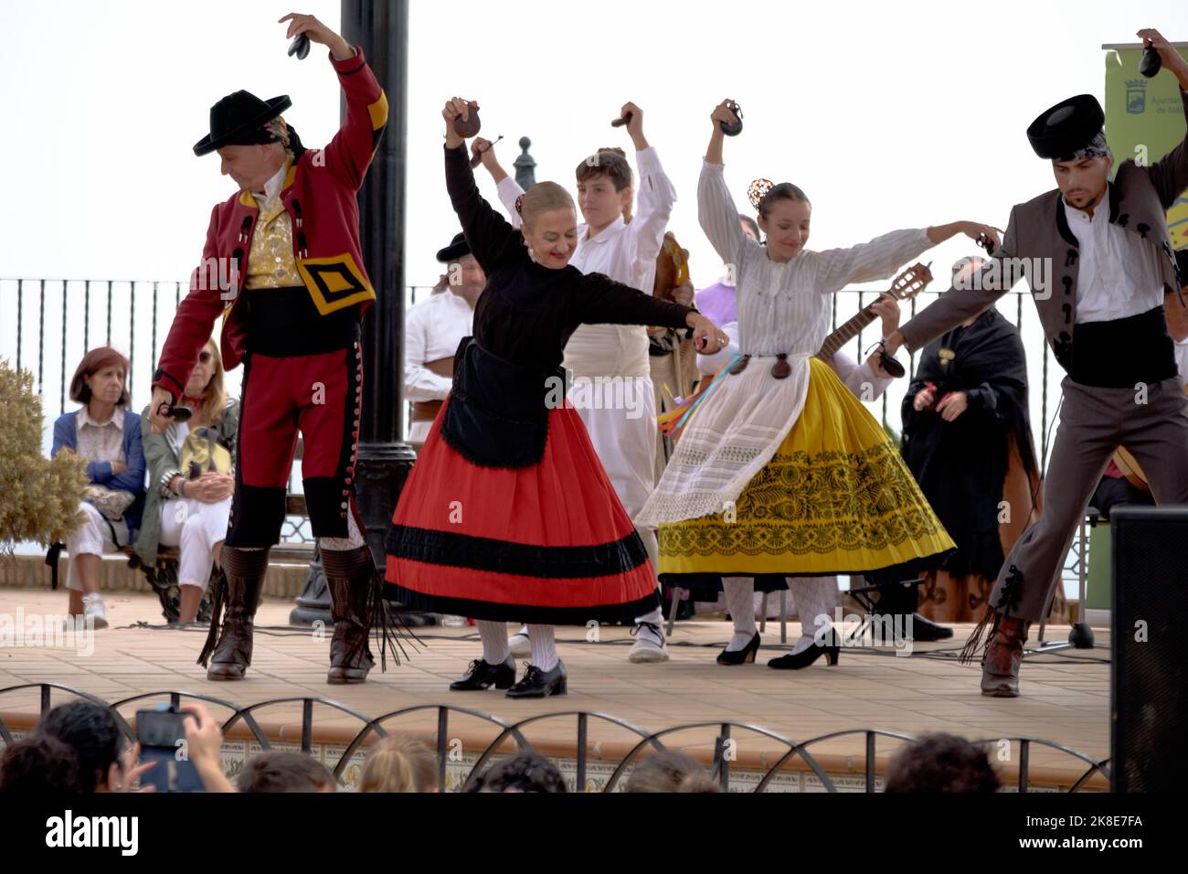 Traditional Malaga dress, dance and folk music in the white village of ...