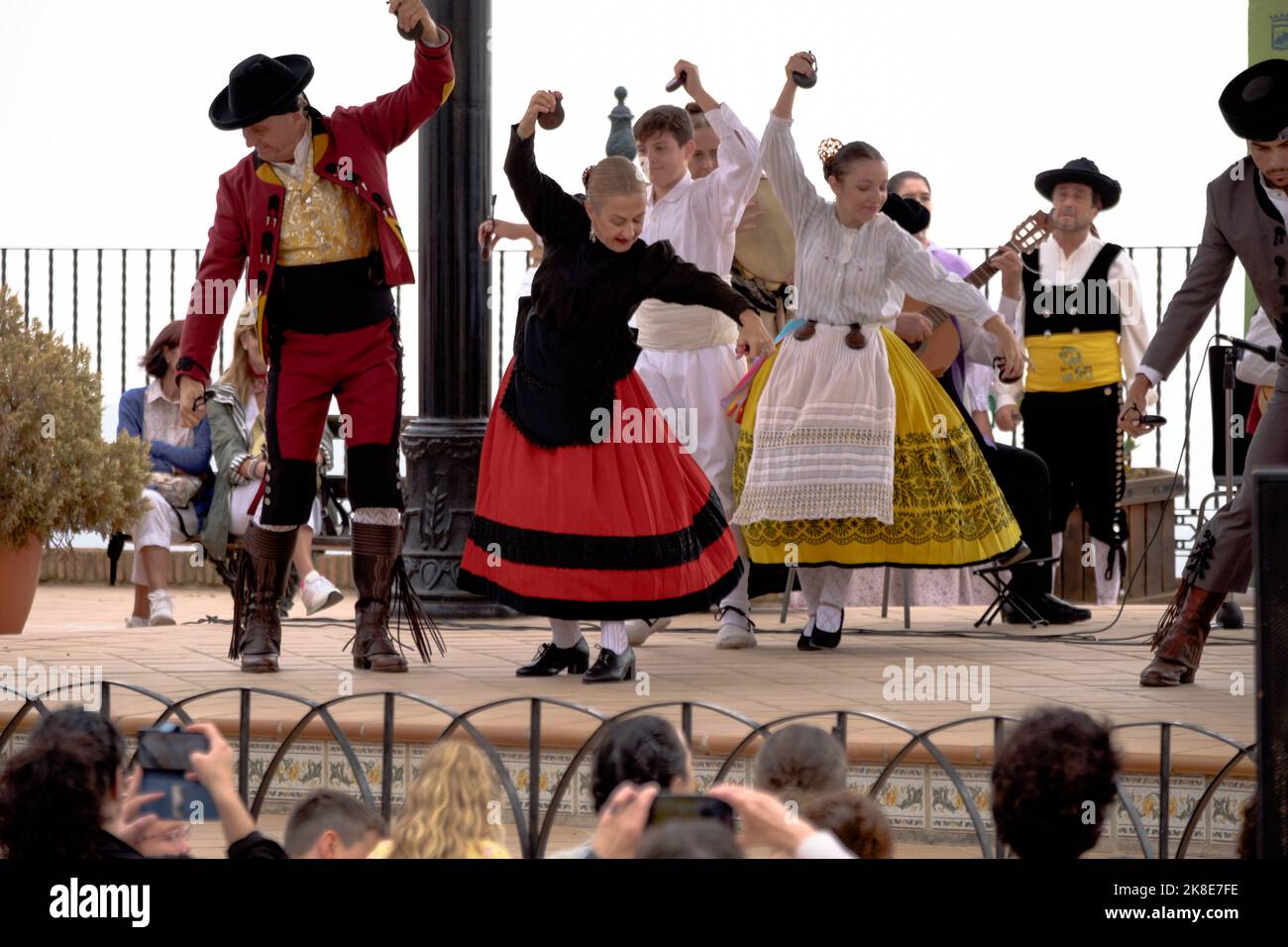Traditional Malaga dress, dance and folk music in the white village of ...
