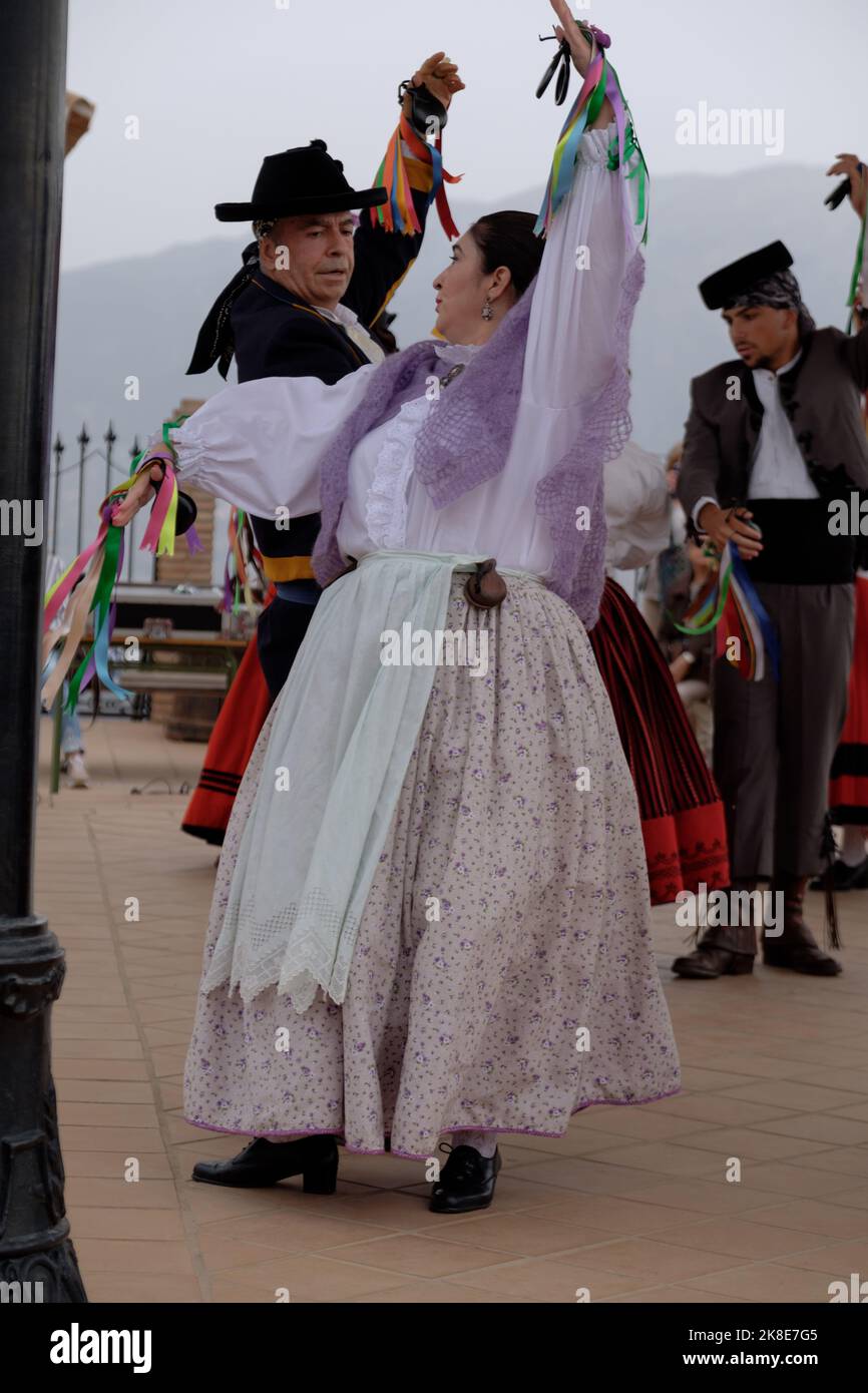 Traditional Malaga dress, dance and folk music in the white village of ...