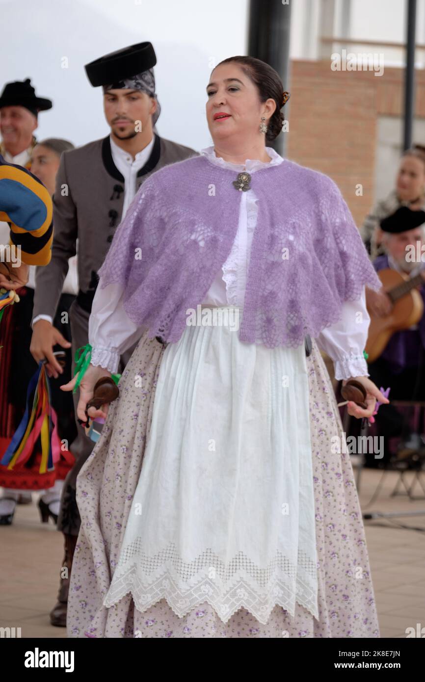 Traditional Malaga dress, dance and folk music in the white village of ...