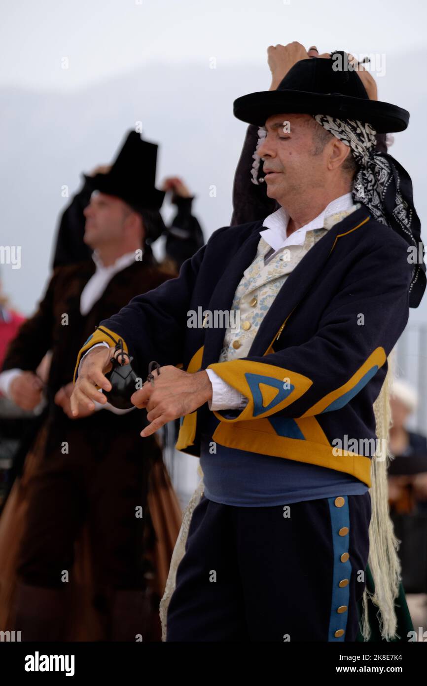 Traditional Malaga dress, dance and folk music in the white village of ...