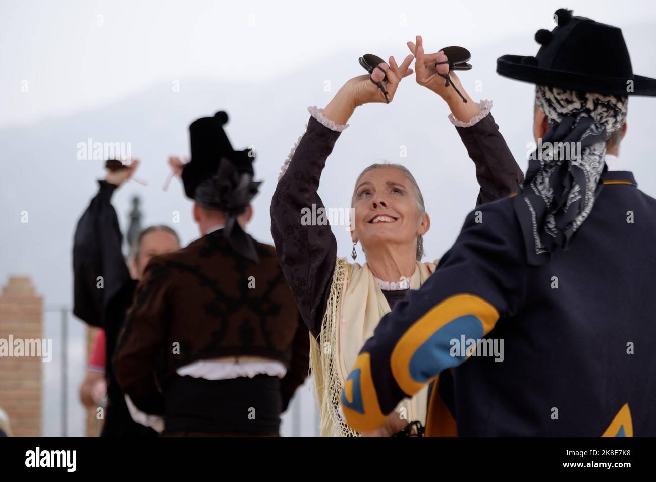 Traditional Malaga dress, dance and folk music in the white village of ...