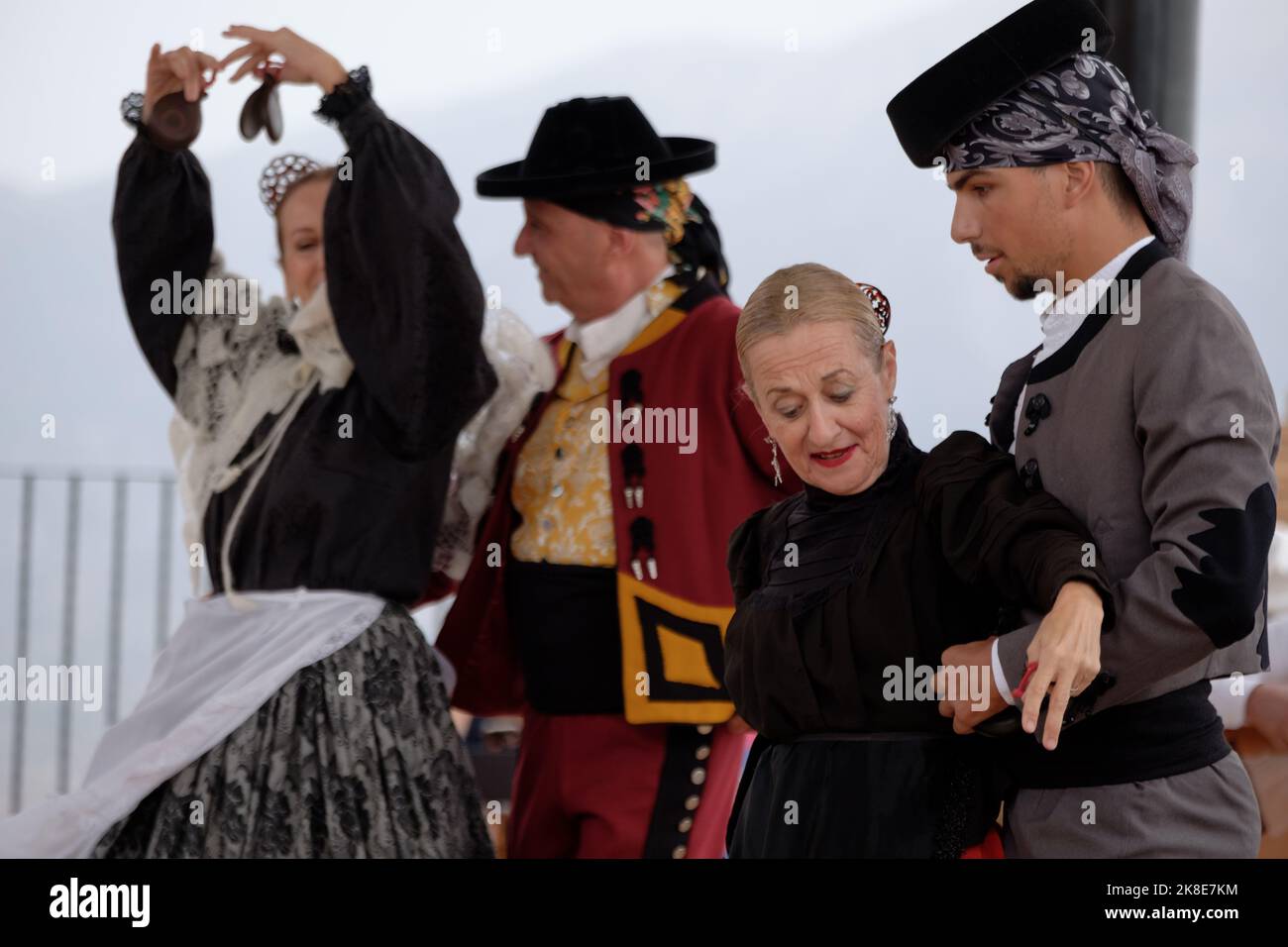 Traditional Malaga dress, dance and folk music in the white village of ...