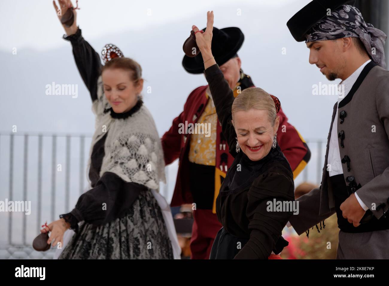 Traditional Malaga dress, dance and folk music in the white village of ...