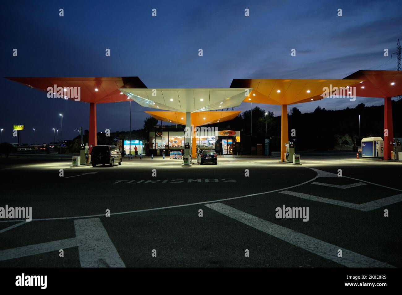 Repsol gas station desingned by Norman Foster in 1997. Benalmádena ...