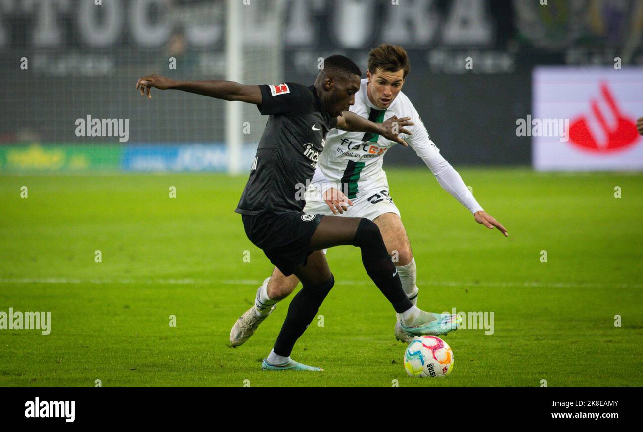 Mönchengladbach, 22.10.2022 Randal Kolo Muani (FRA), Joe Scally (BMG ... Mönchengladbach, 22.10.2022 Randal Kolo Muani (FRA), Joe Scally (BMG ...