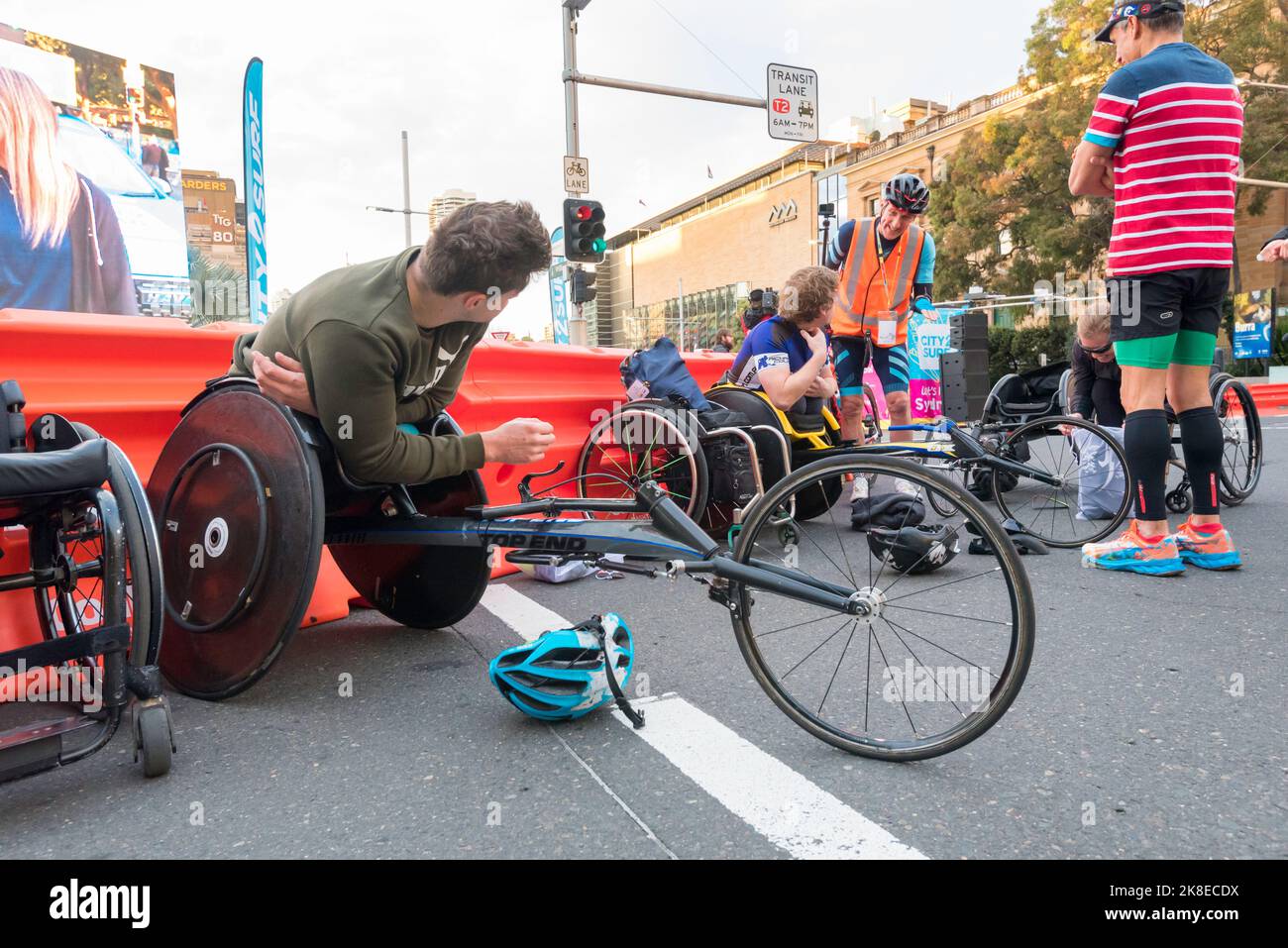 Elite wheelchair racers including eventual 2022, Sydney City to Surf ...