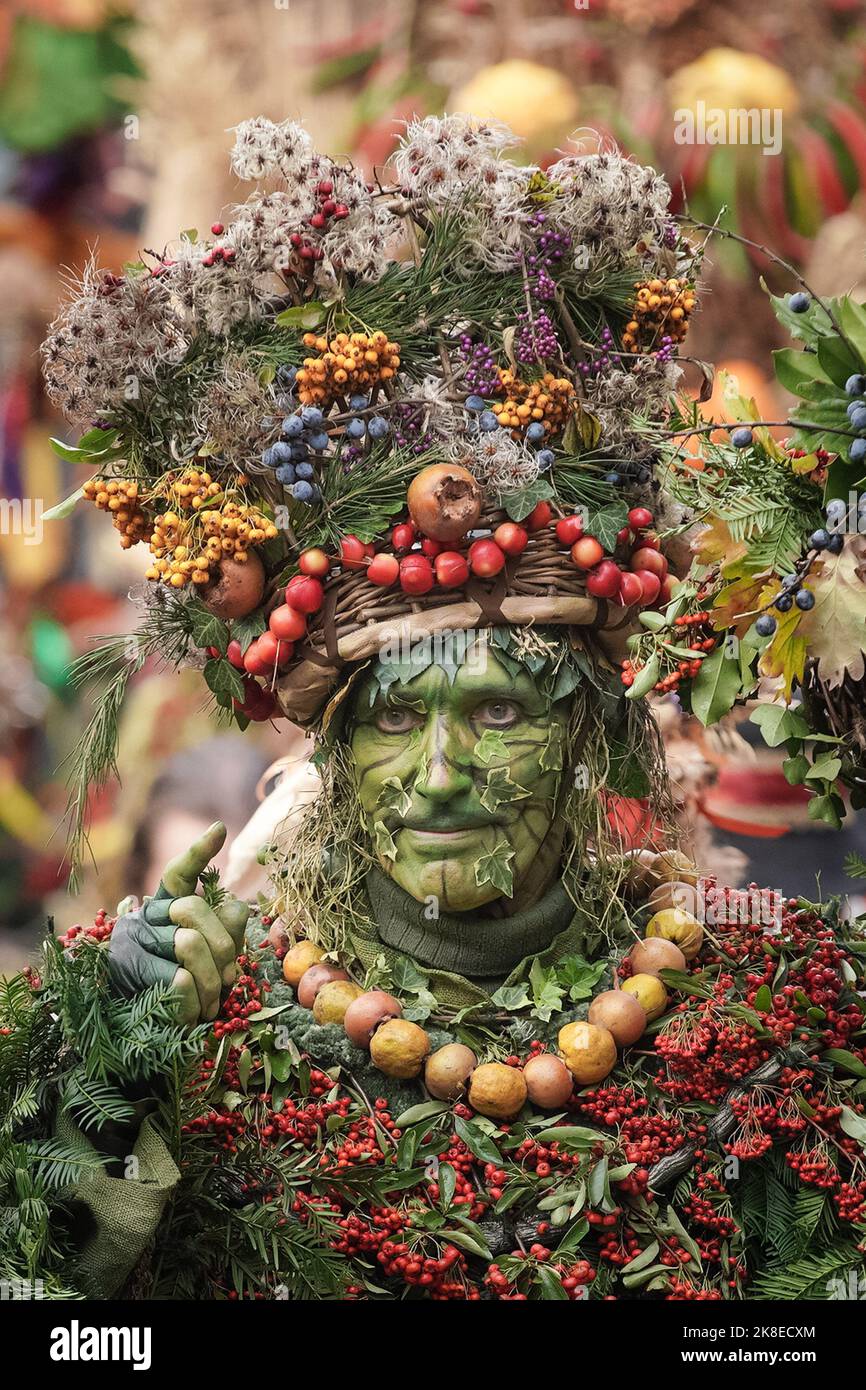 London, UK. 23rd Oct 2022. The Berry Man joins October Plenty ...