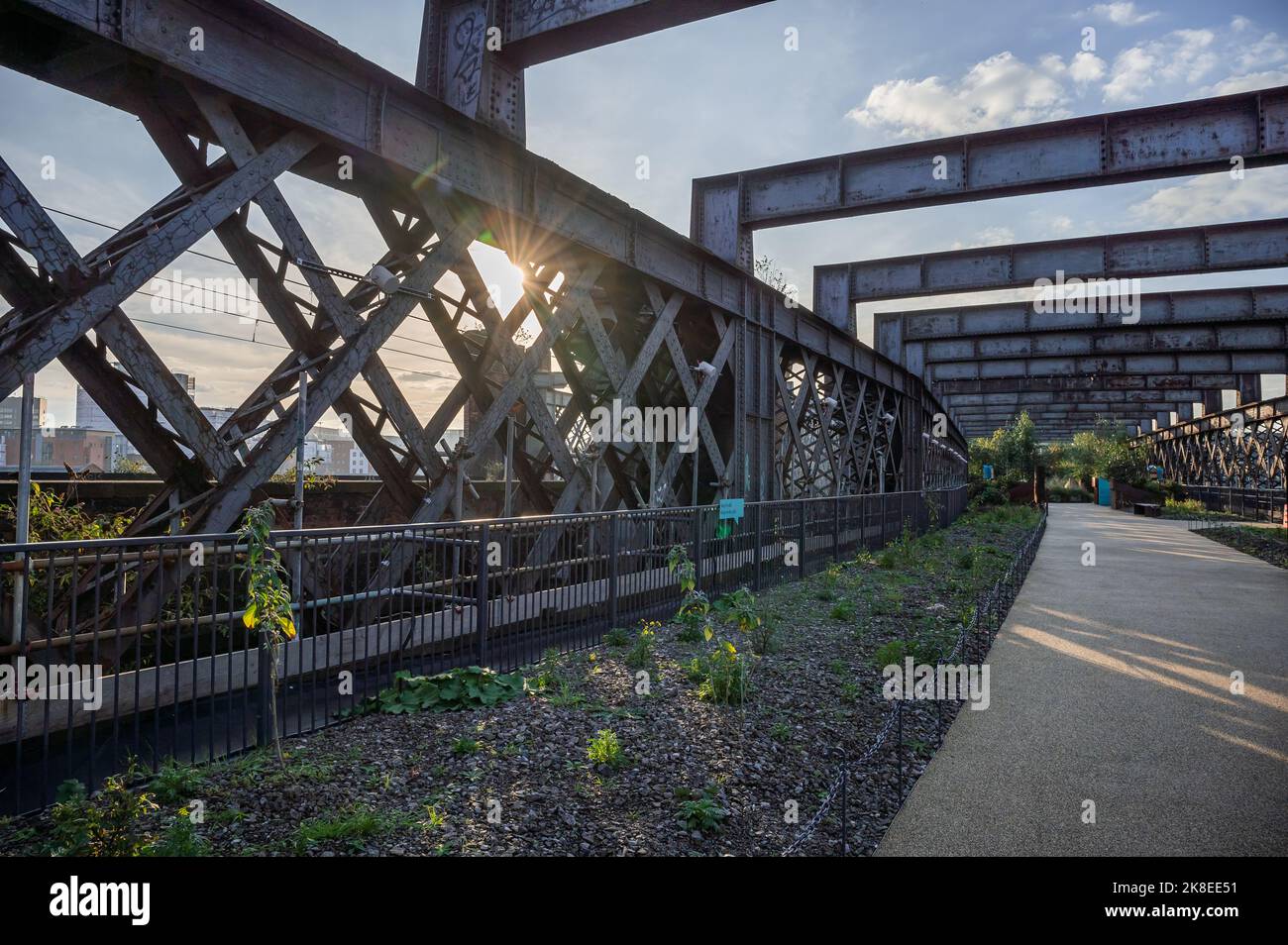 Castlefield Viaduct, Deansgate, Manchester Stock Photo - Alamy