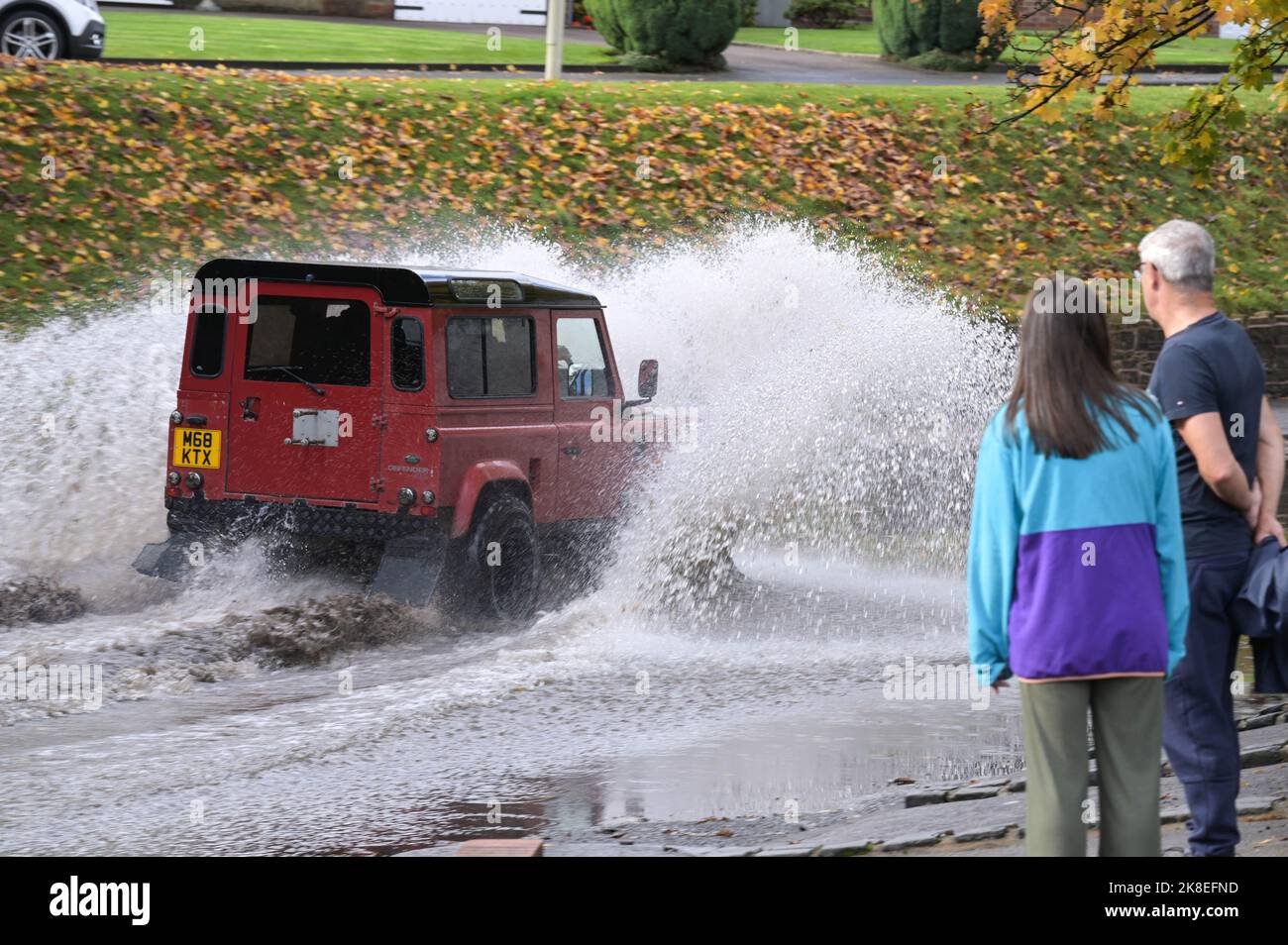 Stourbridge, October 23rd 2022. -A Land Rover ploughs through flooding ...