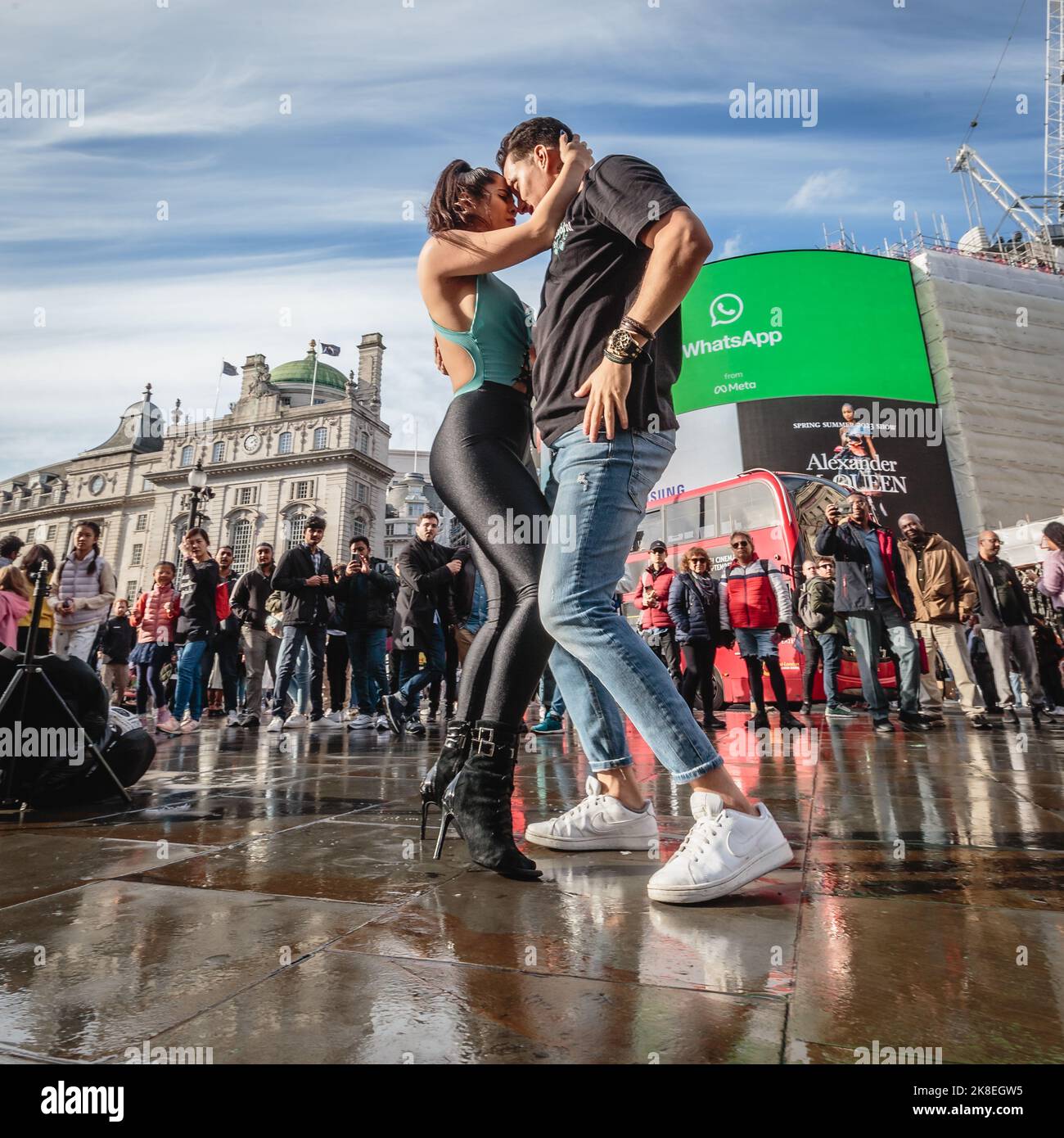 Dancing Bachata in London's Piccadilly Circus Stock Photo - Alamy