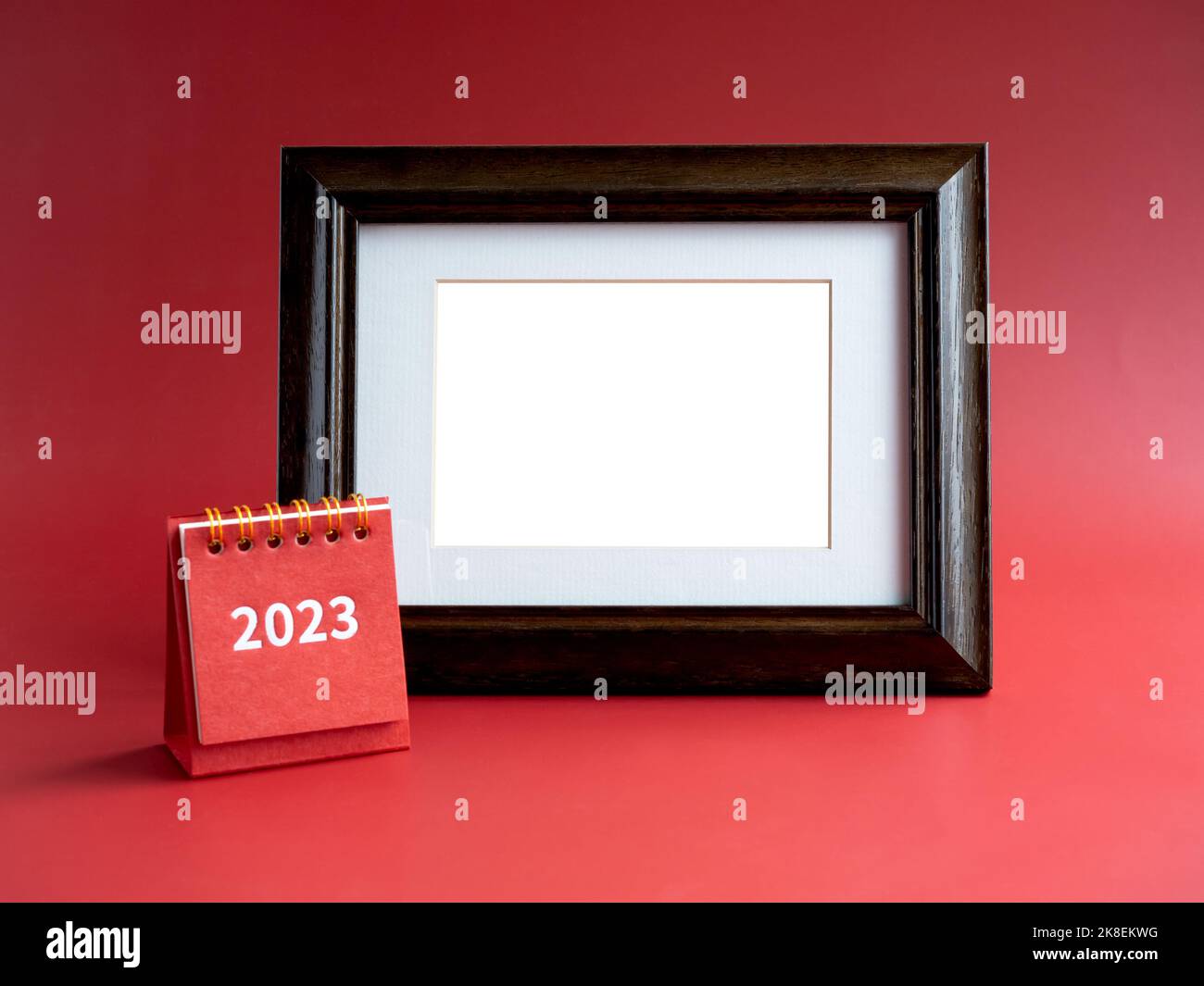Template for photo frame for card with small red desk calendar with ...