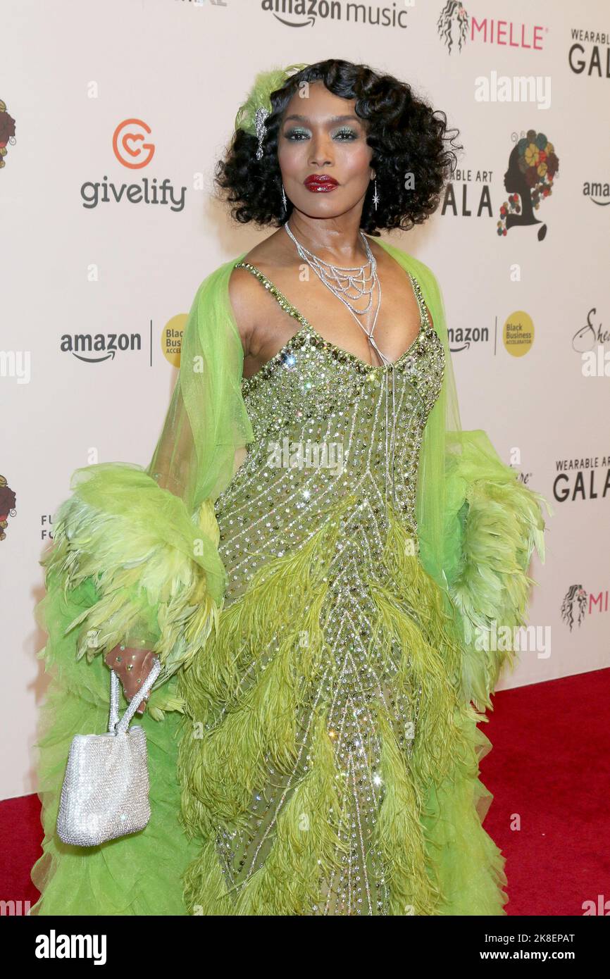 LOS ANGELES - OCT 22: Angela Bassett at the 5th Annual Wearable Art ...