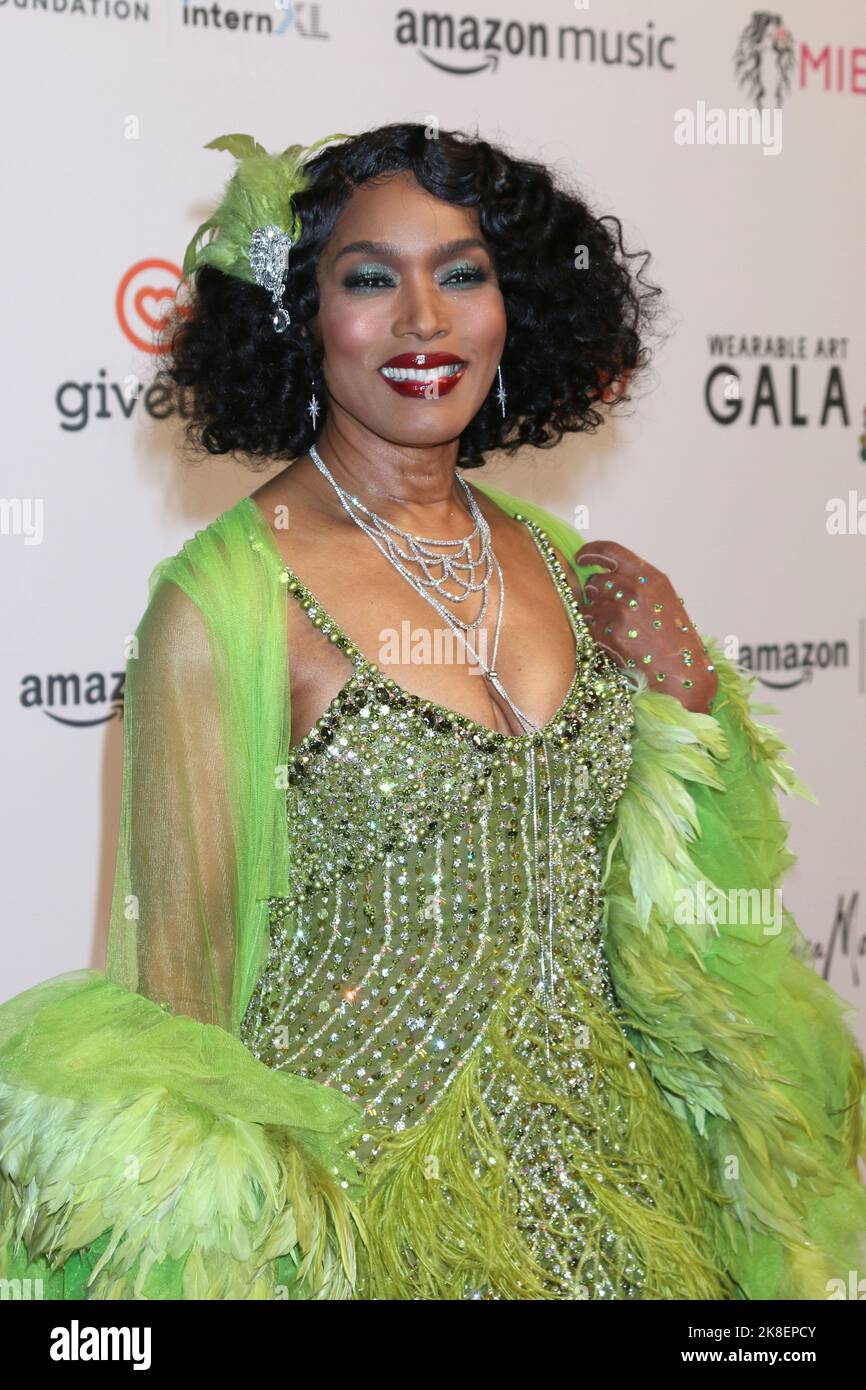 LOS ANGELES - OCT 22: Angela Bassett at the 5th Annual Wearable Art ...