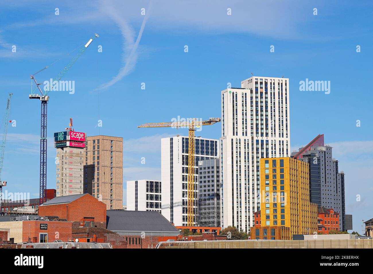 Leeds buildings under construction hi-res stock photography and images ...