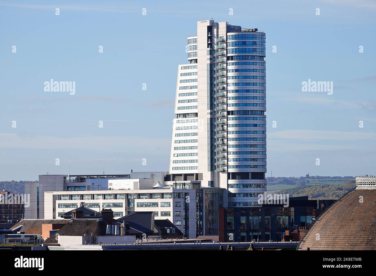 Bridgewater Place dubbed The Dalek was Leeds City's first & tallest ...