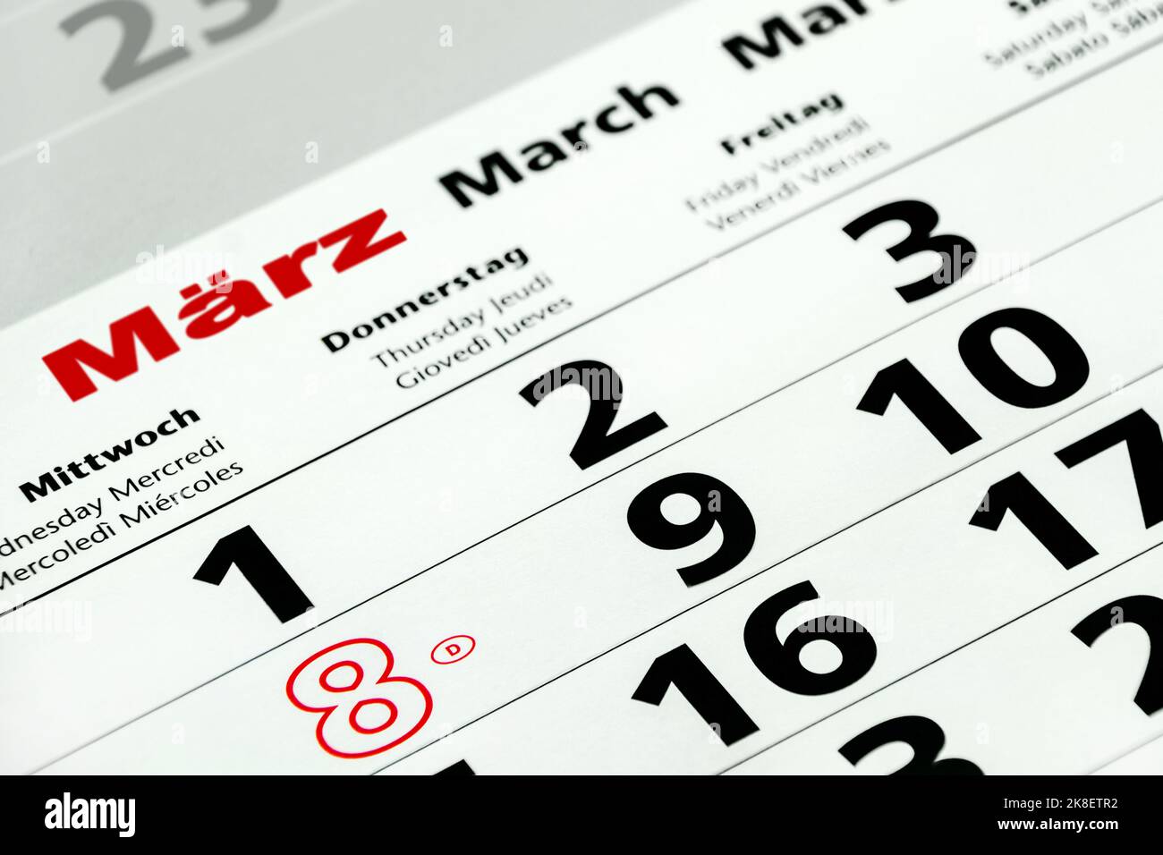 Calendar 2023 international hi-res stock photography and images - Alamy