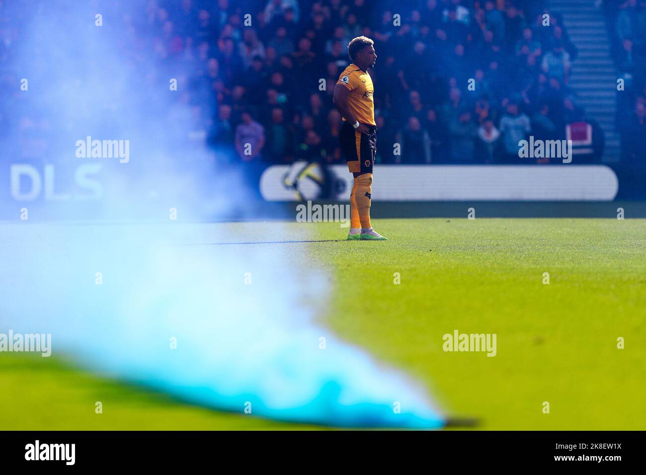 Adama traore wolves october 2022 hi-res stock photography and images ...