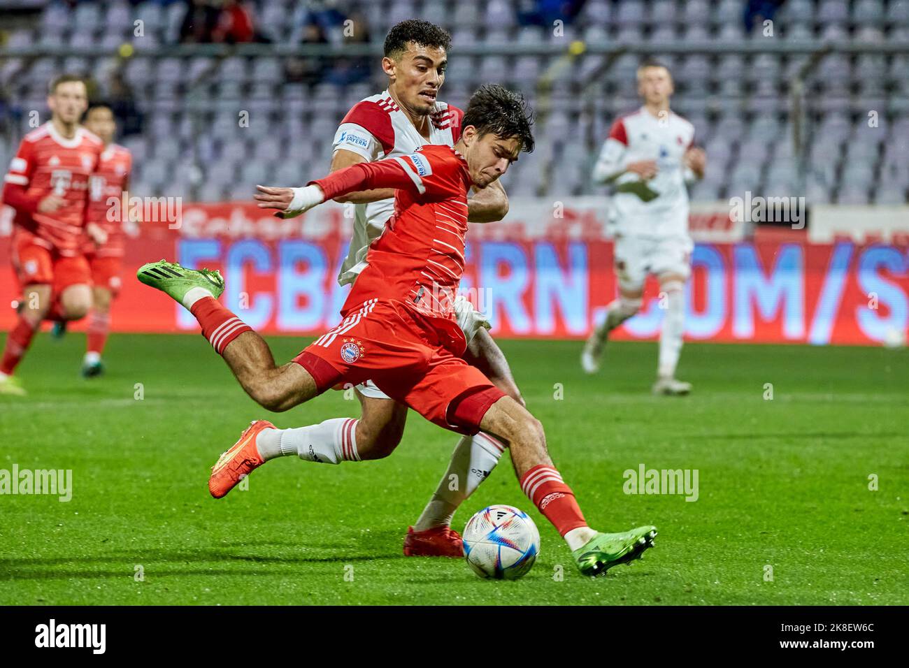 Munchen fc bayern vs nürnberg 1 fc hi-res stock photography and images ...