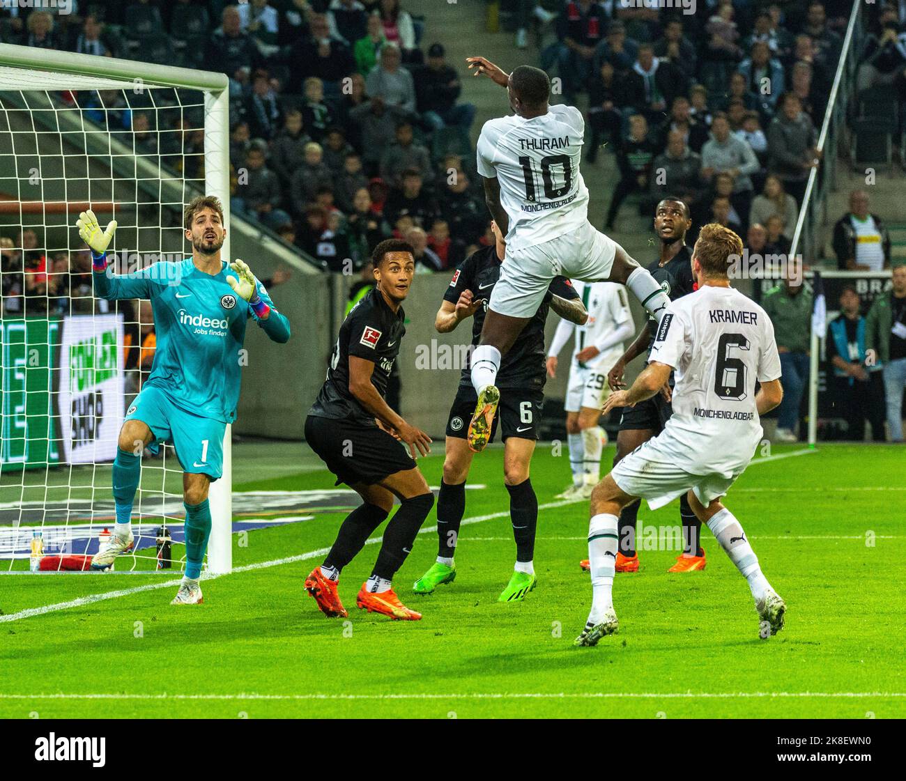 Kevin trapp wide hi-res stock photography and images - Alamy