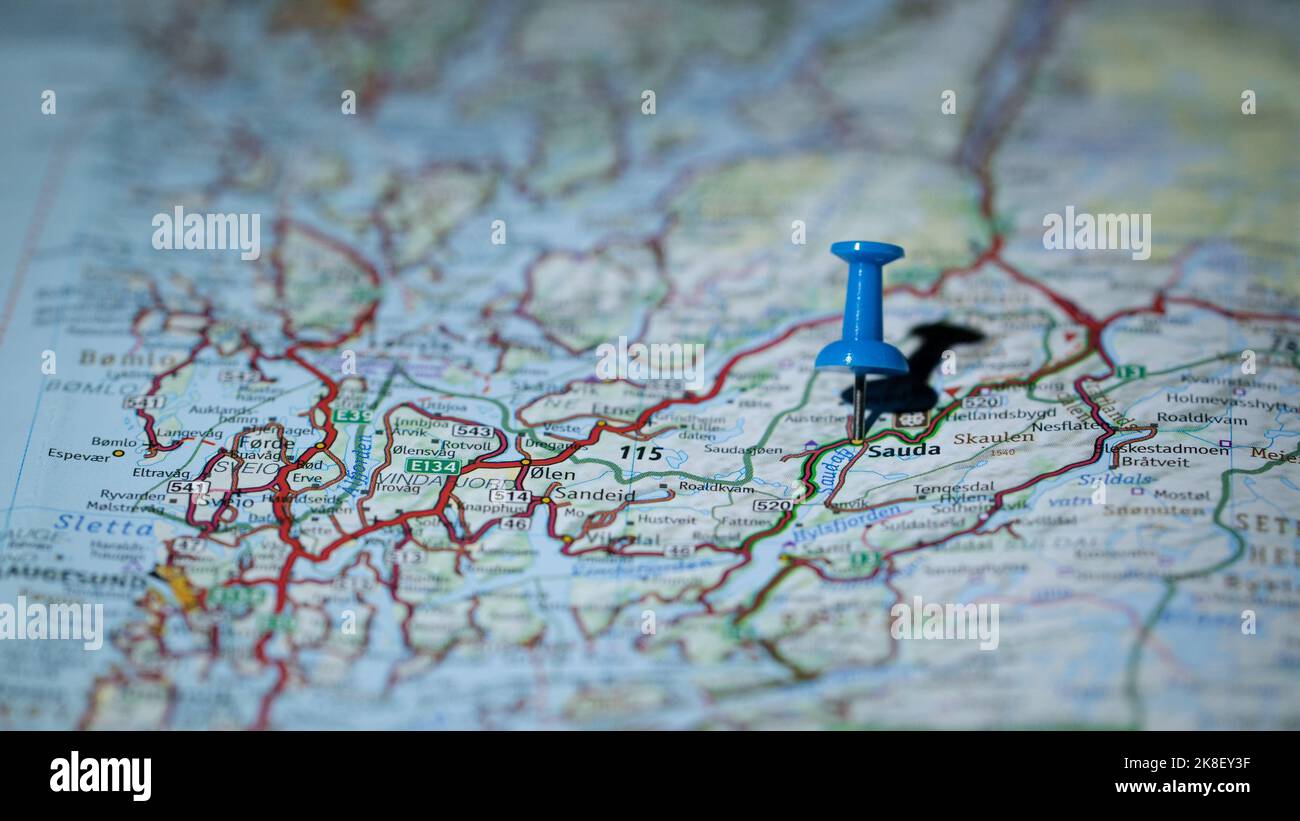 Sauda, Norway. Blue pinhead on map Stock Photo - Alamy