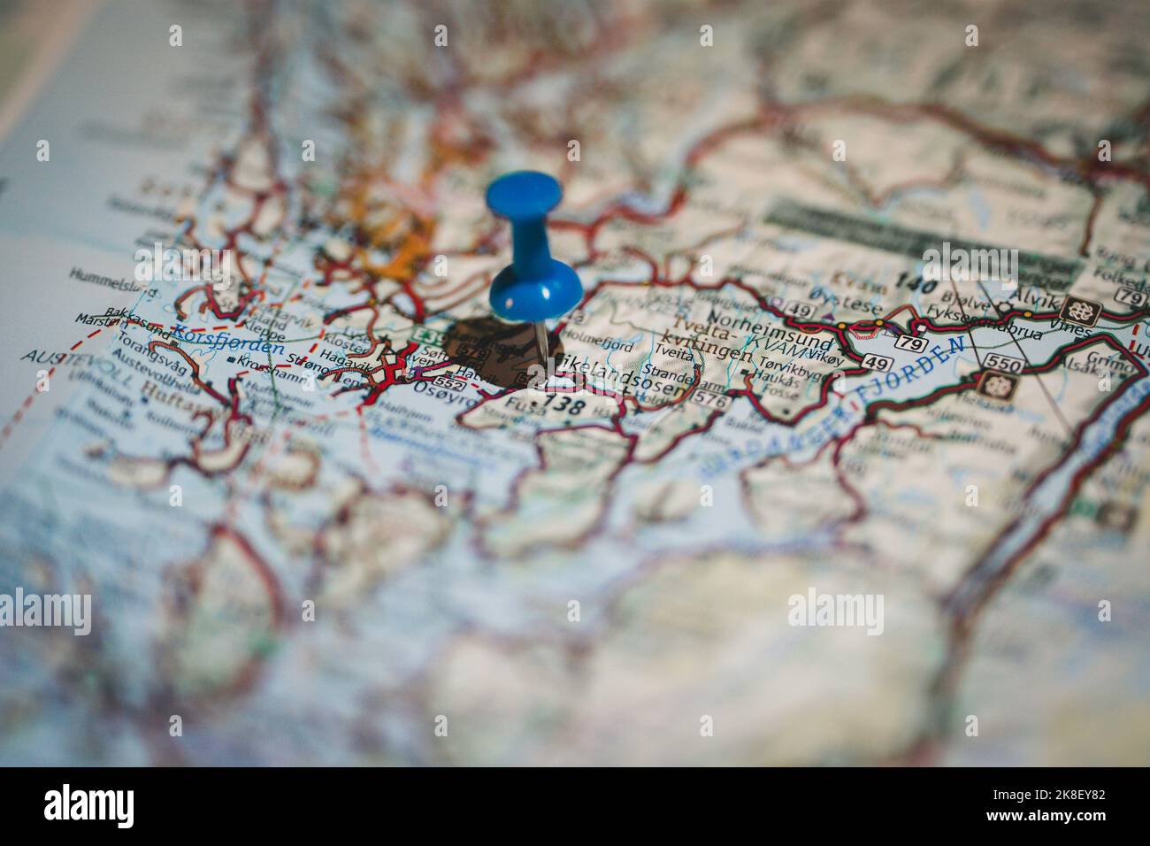 Eikelandsosen, Norway. Blue pinhead on map Stock Photo - Alamy