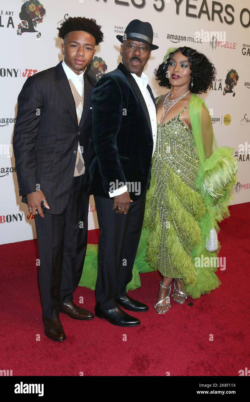 Santa Monica, CA. 22nd Oct, 2022. Slater Vance, Courtney B Vance ...