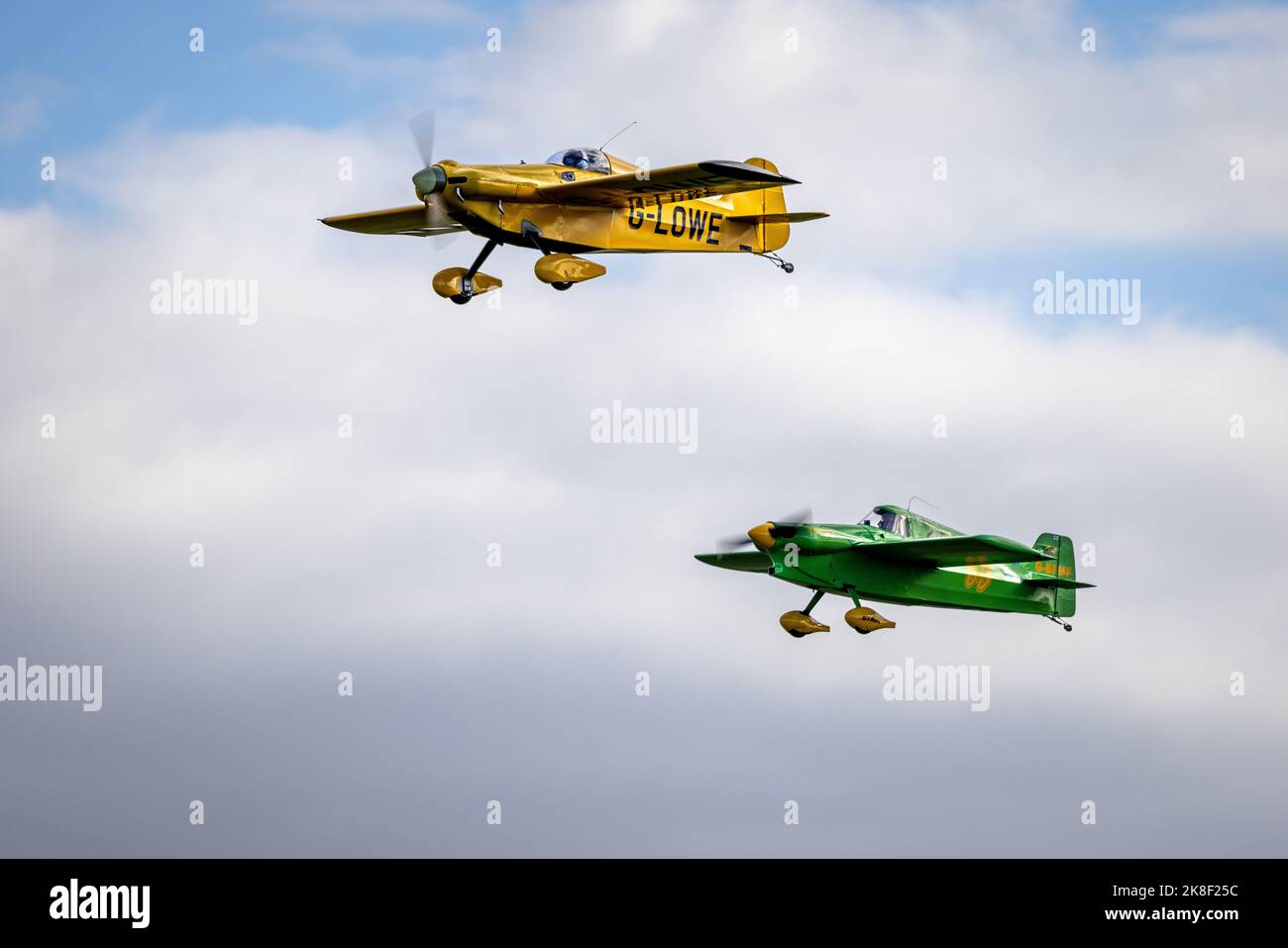 Monnett Sonerai ‘G-LOWE’ & Cassutt Racer IIIM ‘G-BFMF’ flying in ...
