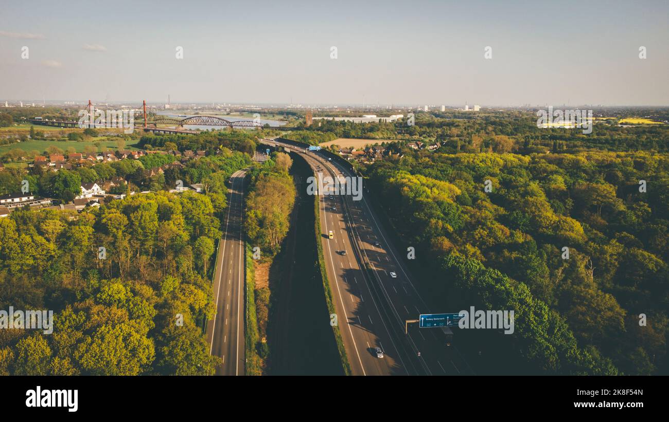 Green vehicles hi-res stock photography and images - Alamy