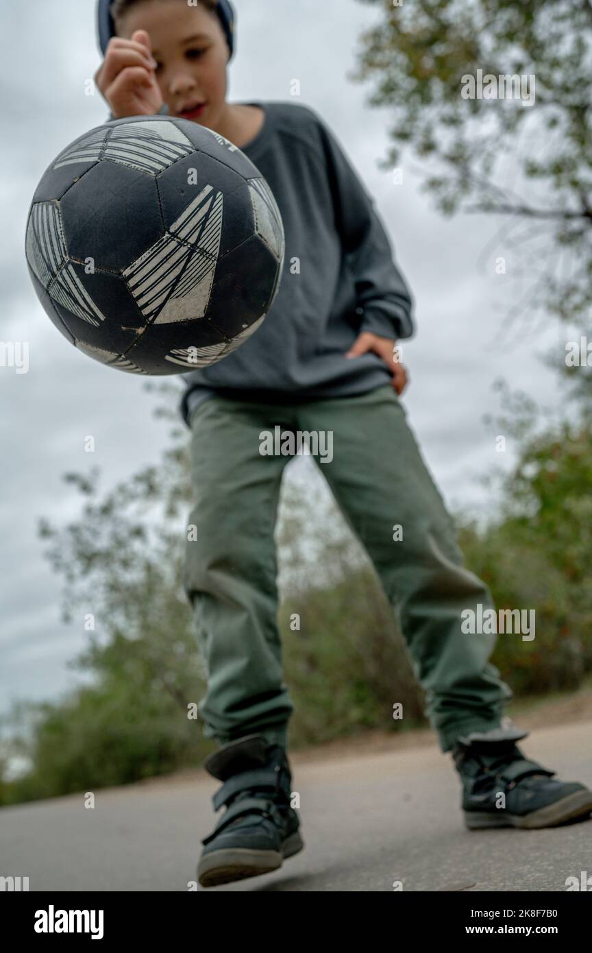 Training child ball basket hi-res stock photography and images - Alamy