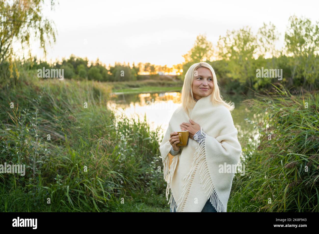 Hands holding chest hi-res stock photography and images - Alamy