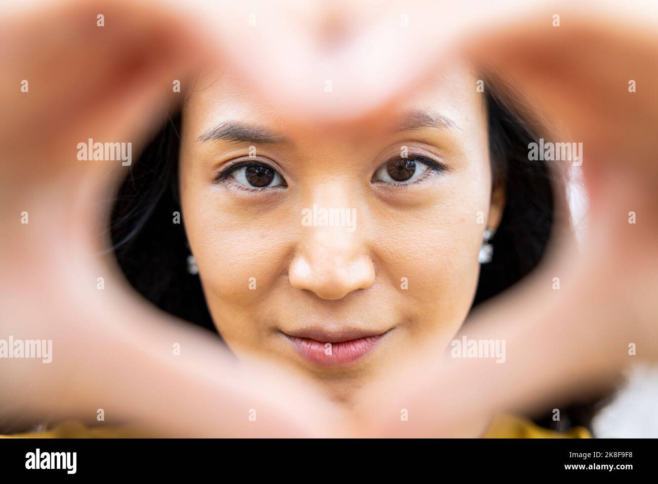 Hands making heart shape hi-res stock photography and images - Alamy
