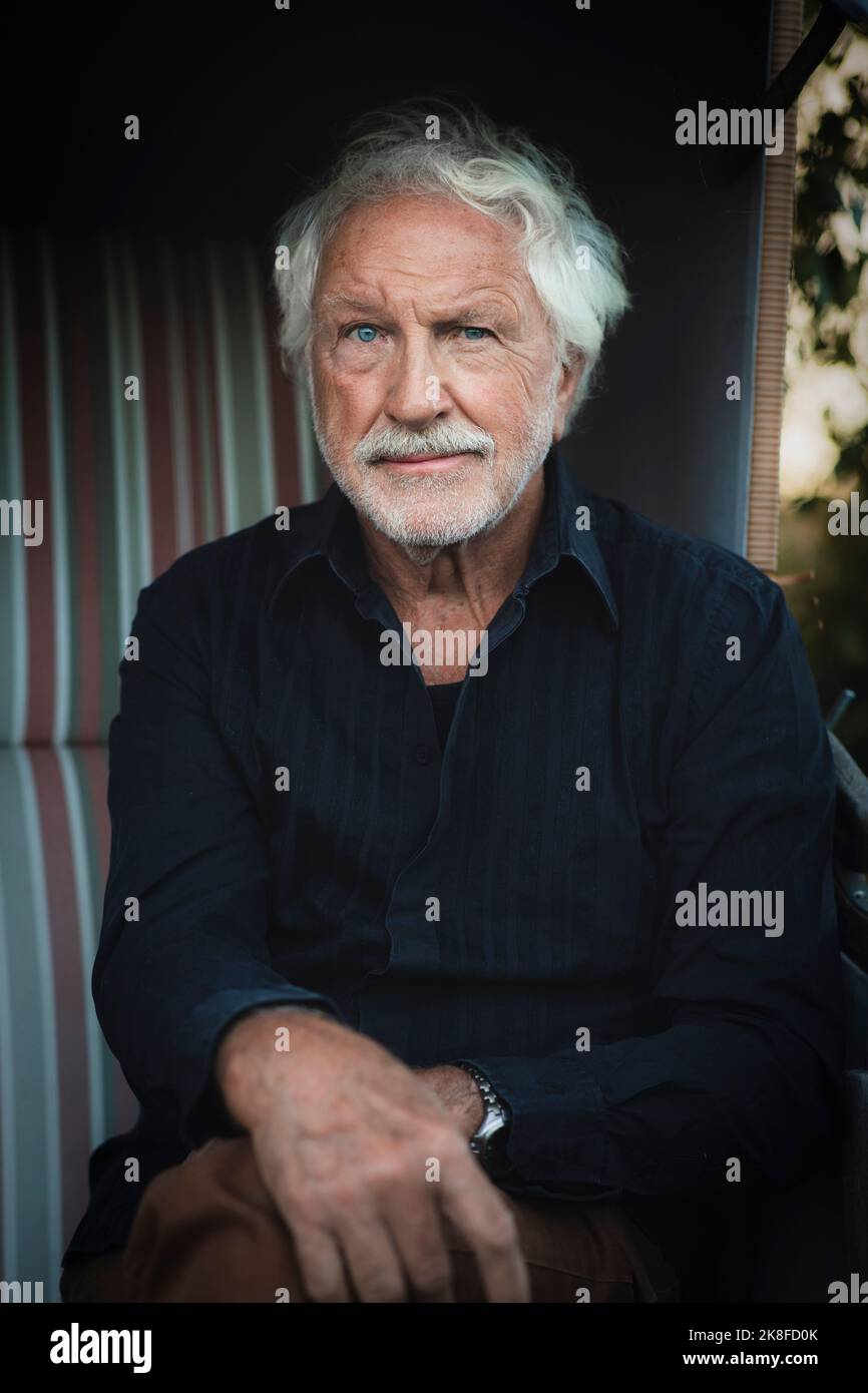 Senior man gray hair beard hi-res stock photography and images - Alamy