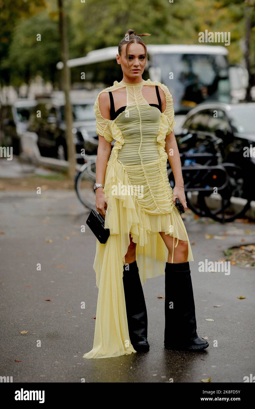 Street style, Ajshe Berishaj arriving at Ester Manas Spring Summer 2023 ...