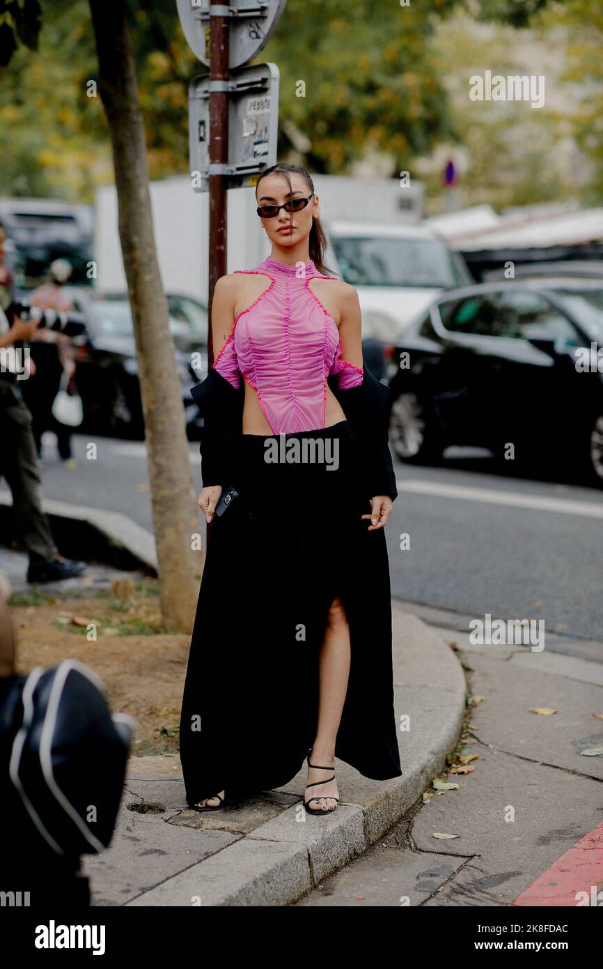 Street style, Rania Fawaz arriving at Ester Manas Spring Summer 2023 ...
