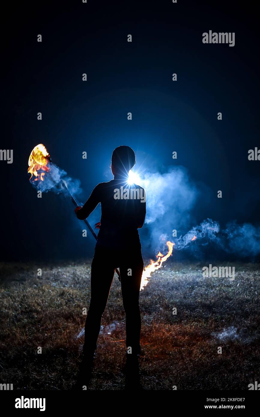 Fire show artist hi-res stock photography and images - Alamy