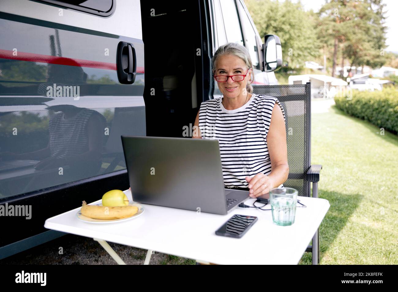 Freelancer working van hi-res stock photography and images - Alamy