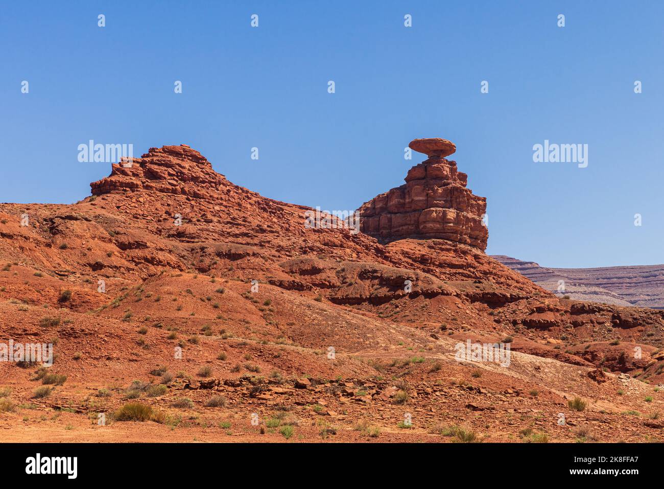 Famous rock Mexican Hat near village of Mexican Hat near Monument ...