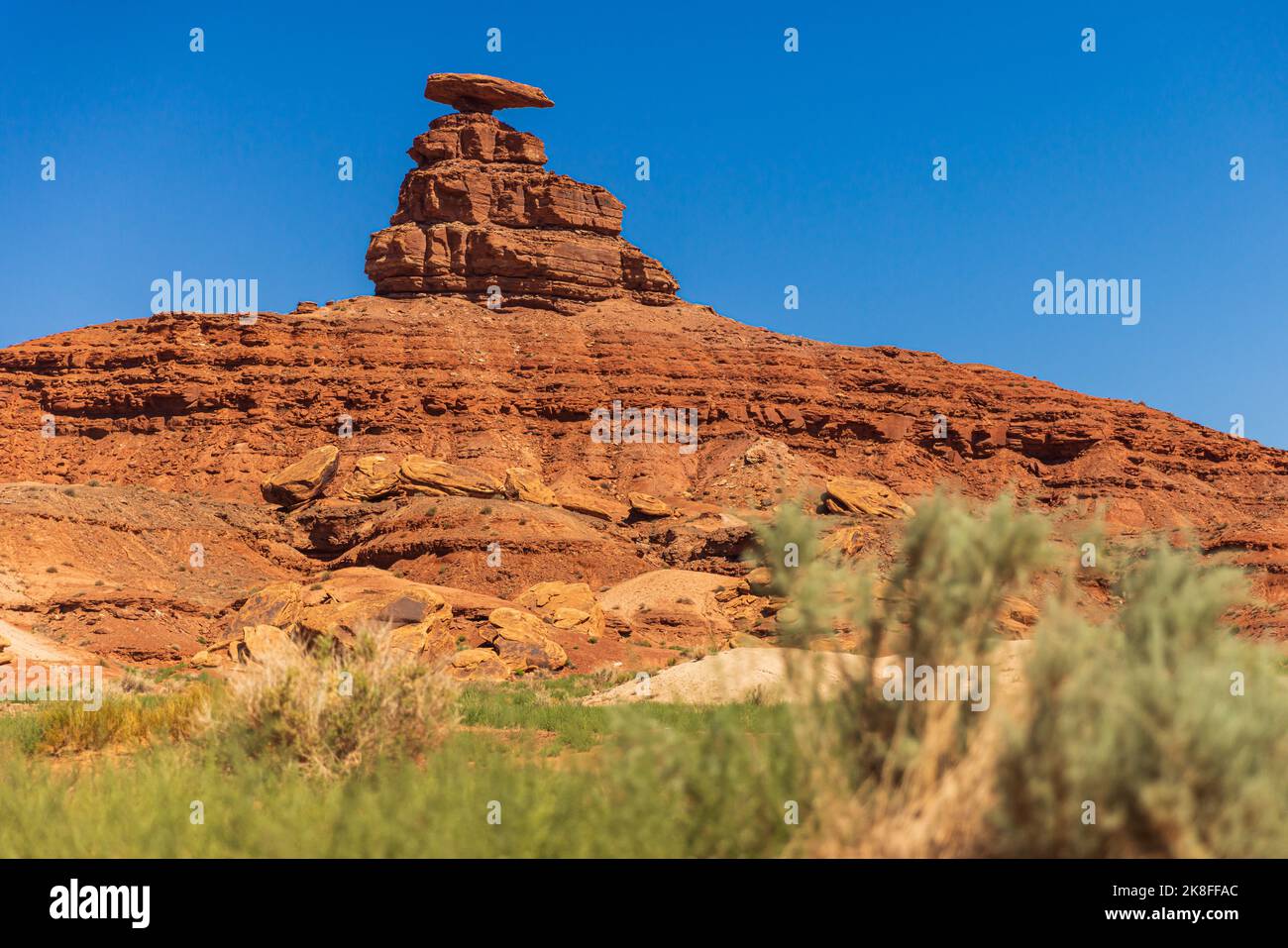 Famous rock Mexican Hat near village of Mexican Hat near Monument ...