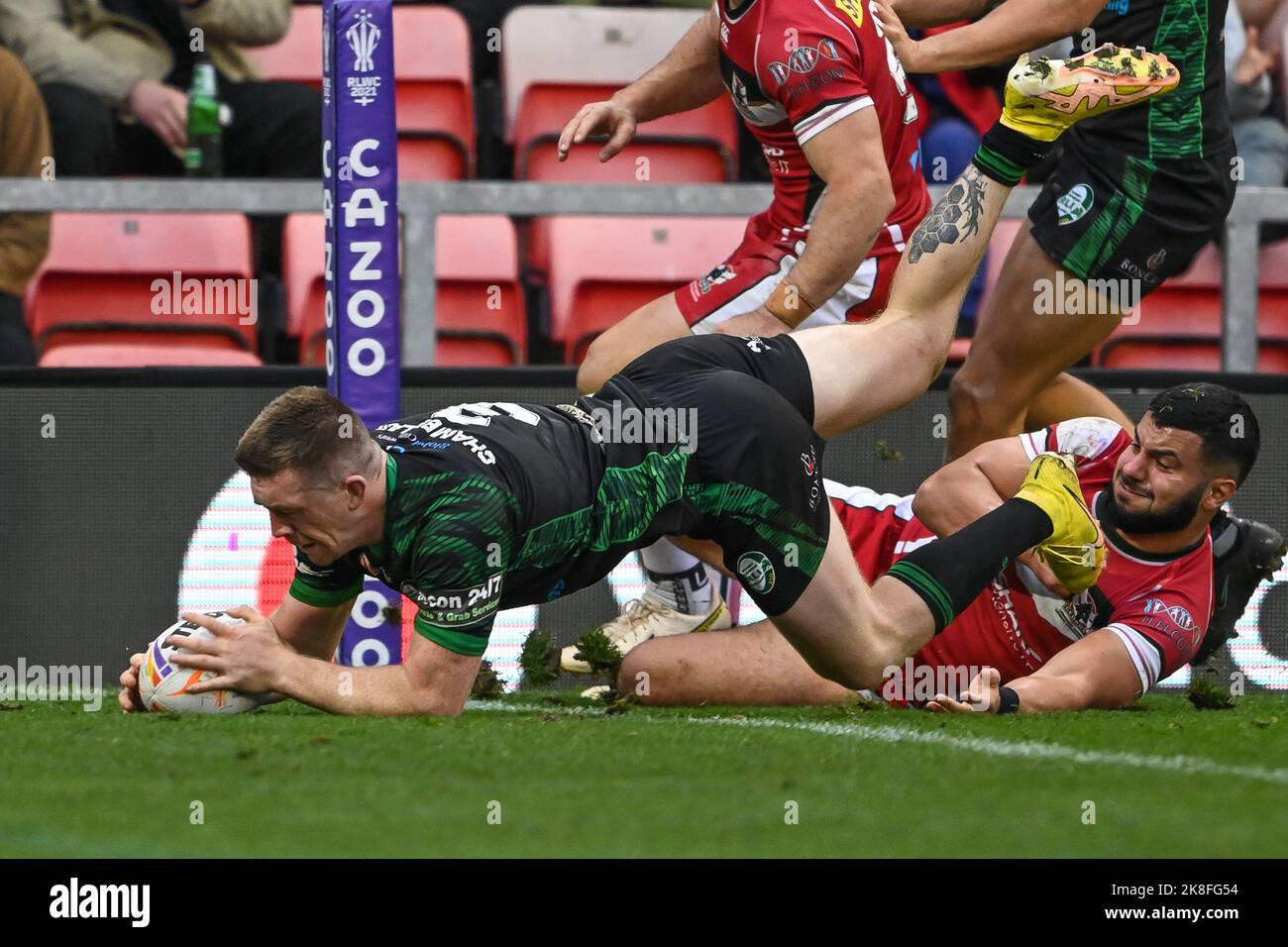 Ed Chamberlain of Ireland goes over for a try during the Rugby League ...