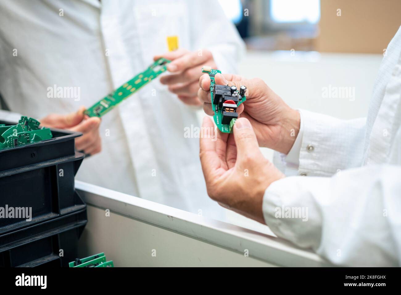 Hand holding circuit board hi-res stock photography and images - Alamy
